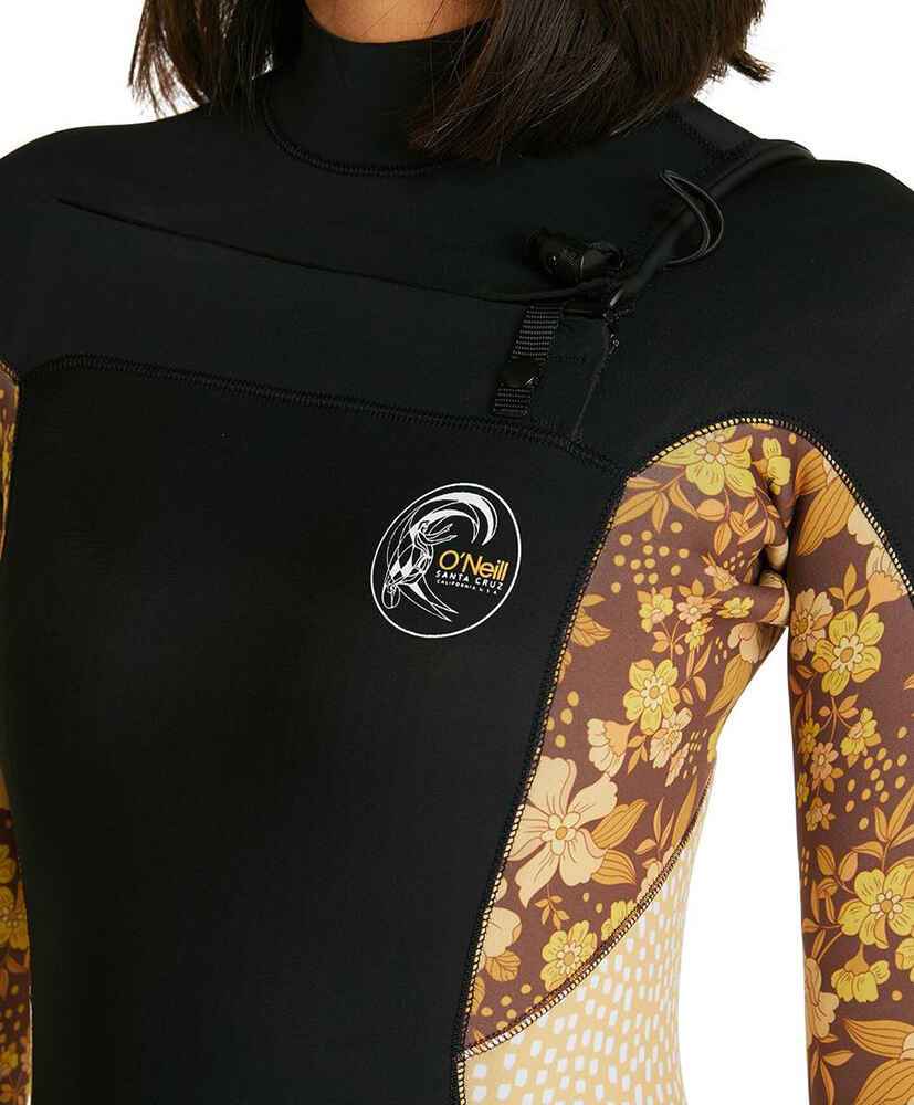 Oneill Ladies Bahia 3 2 Gbs Chest Zip Steamer Black Coffee Floral